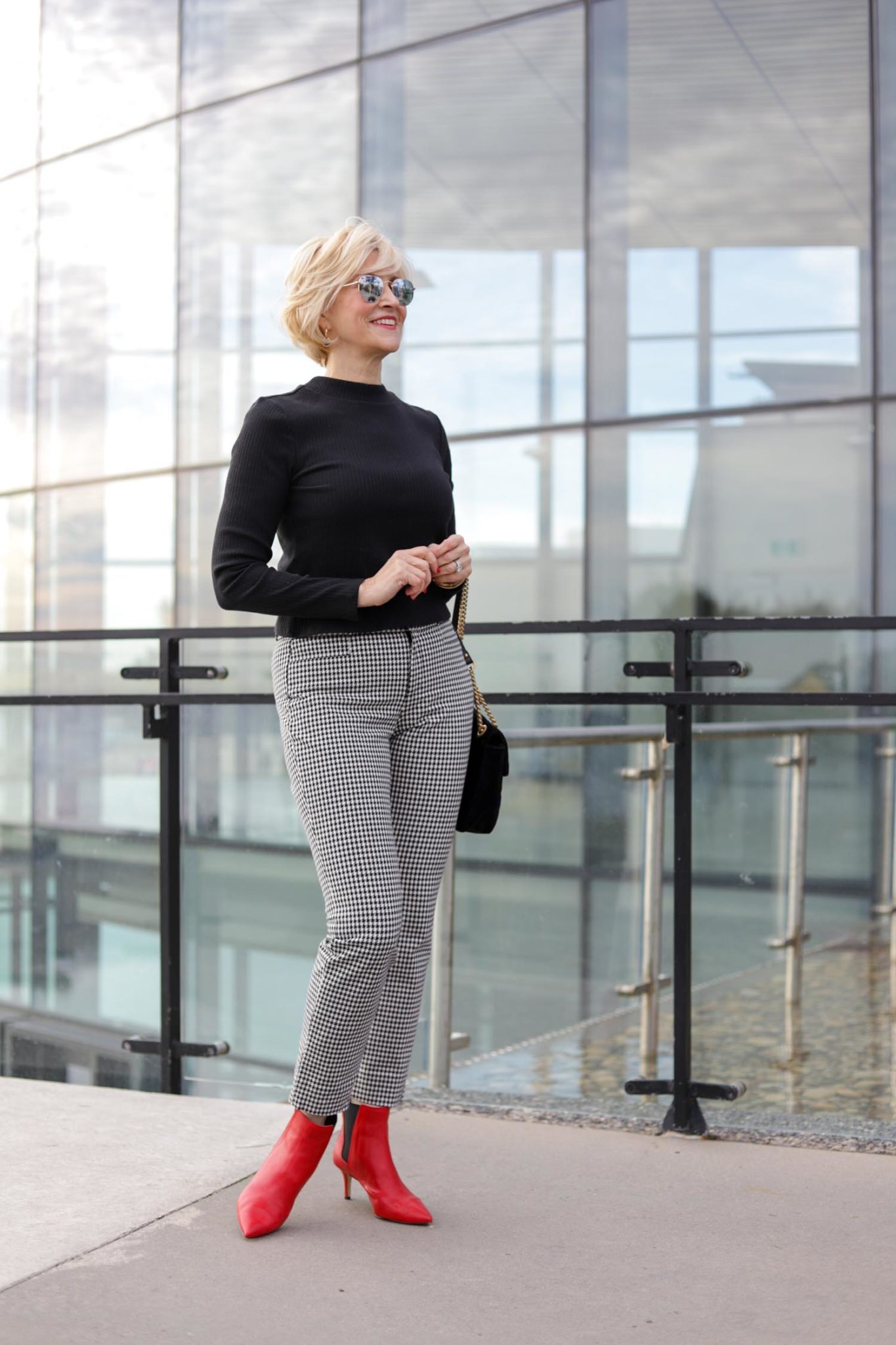 Easy Ways to Style Red Boots & White Boots