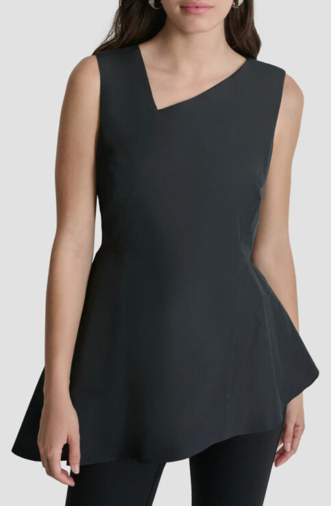 Asymmetrical Tunic Tops: Adding a Fresh Angle to Your Wardrobe