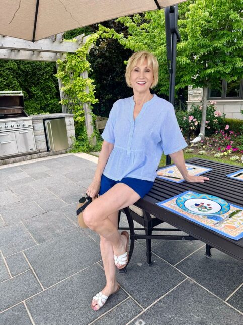 Cute Summer Outfits for Pool, Patio & Backyard – Women Over 40 Style Guide