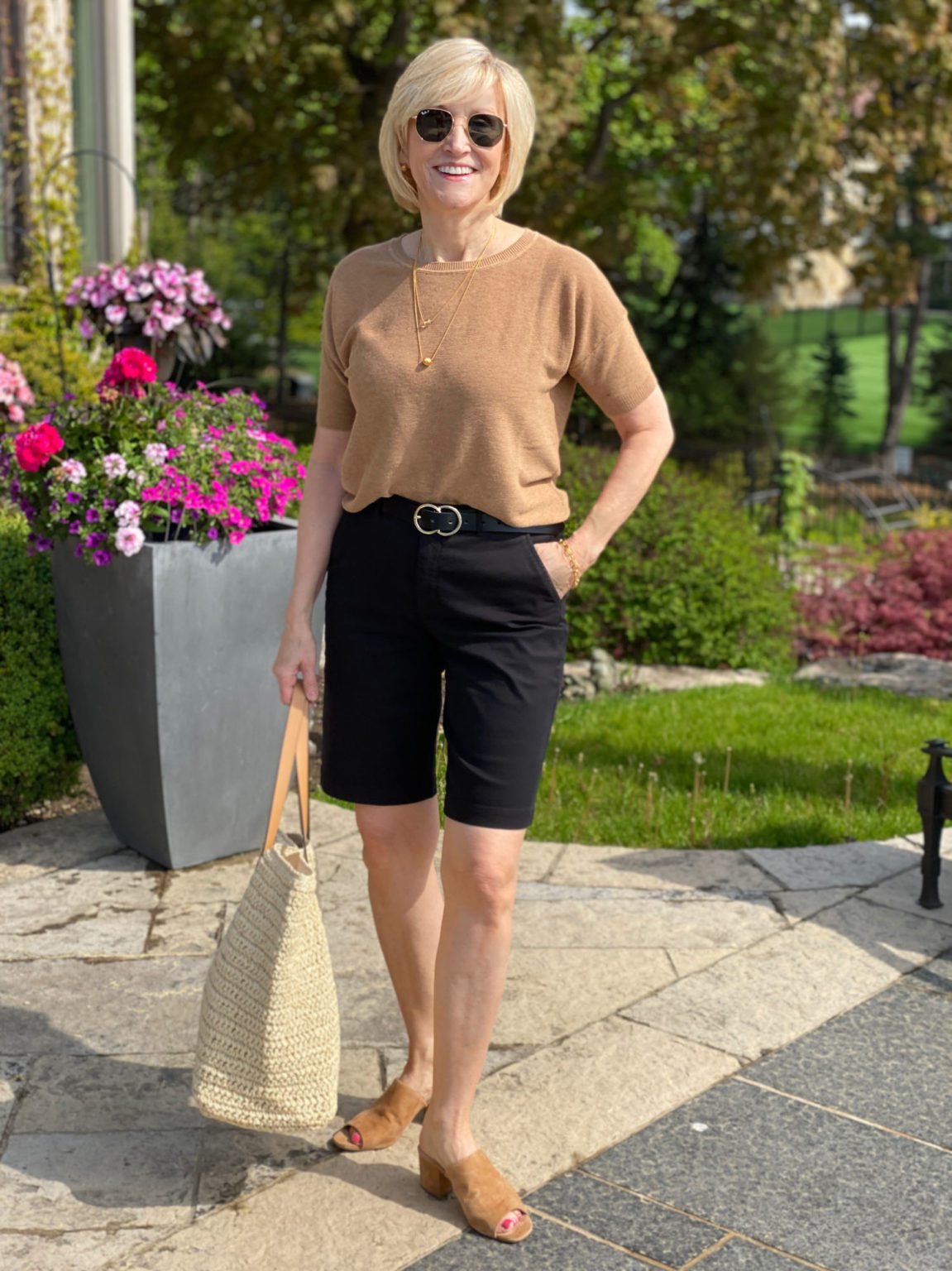 3 Chic Ways to Style Bermuda Shorts You May Not Have Thought Of ...