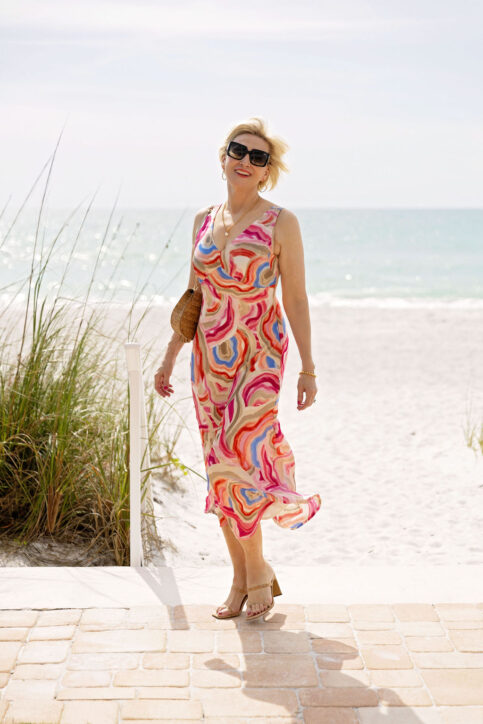 My Favorite Beach Vacation Dress I Wore in Florida - Fabulous after 40