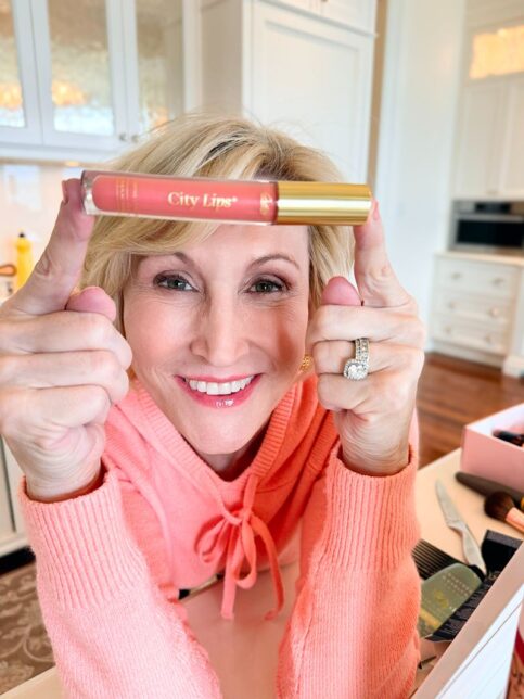 City Lips Review: Why I like this Lip Gloss for Plumper Lips