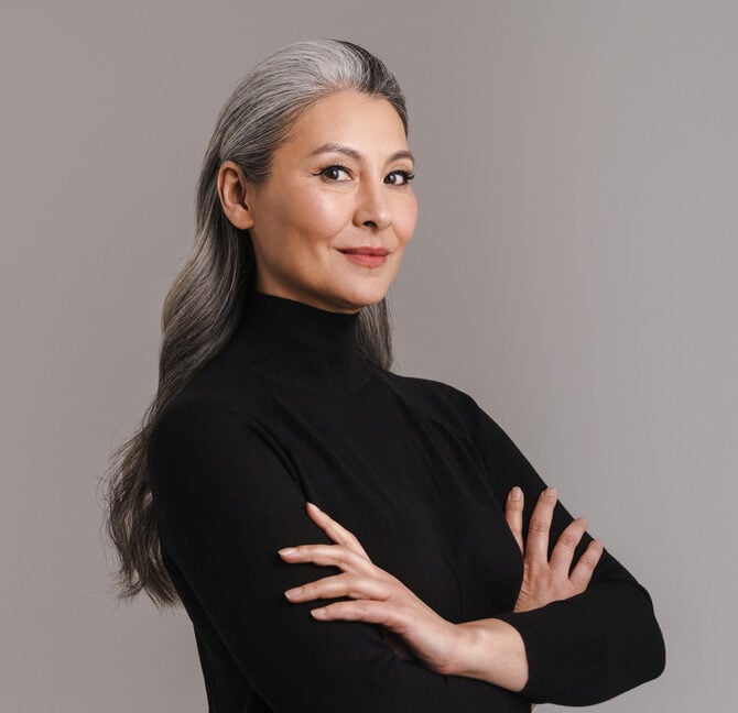 Am I High Contrast or Low Contrast? | Fabulous After 40